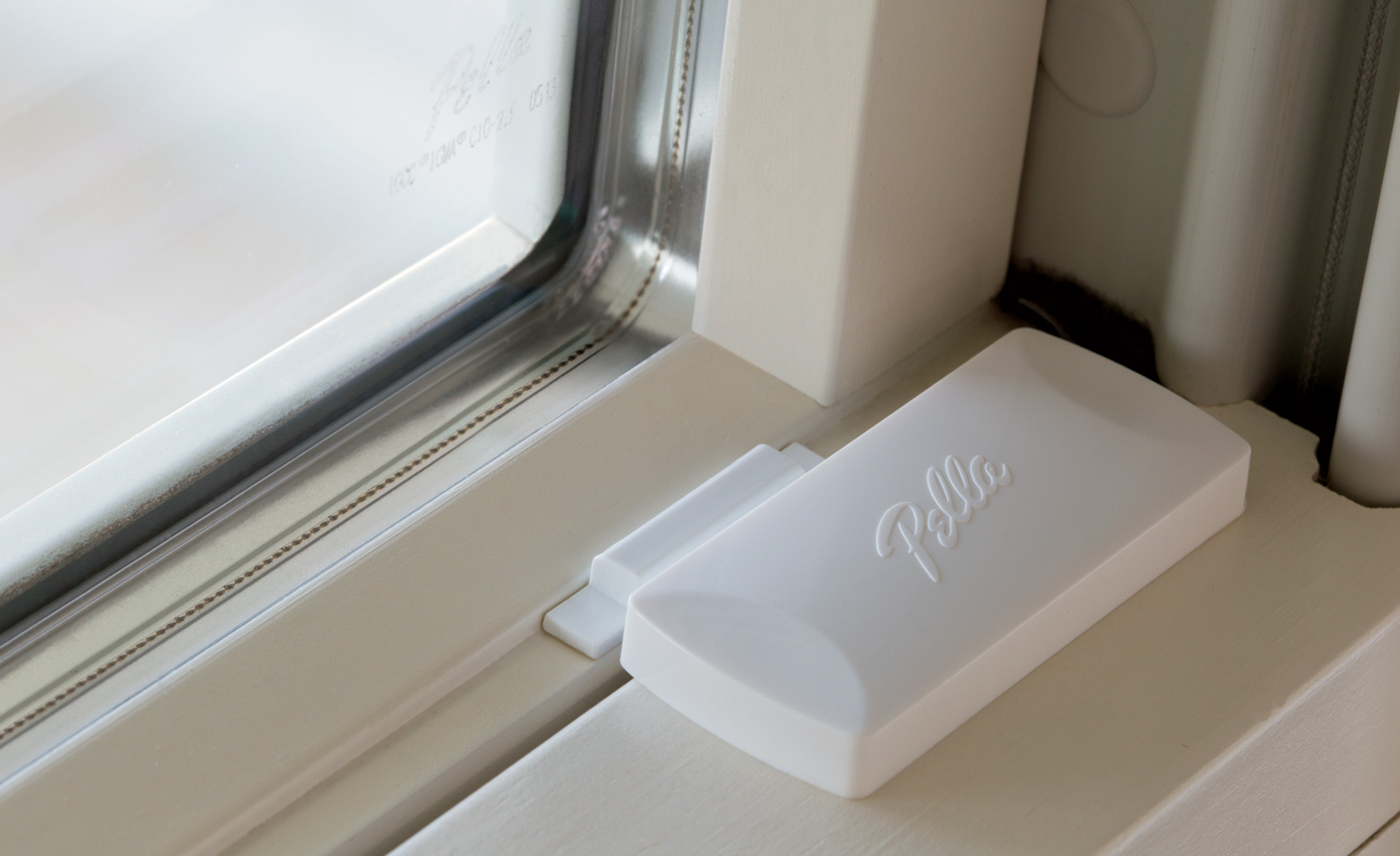 Wink | Pella Insynctive Window and Door Sensor